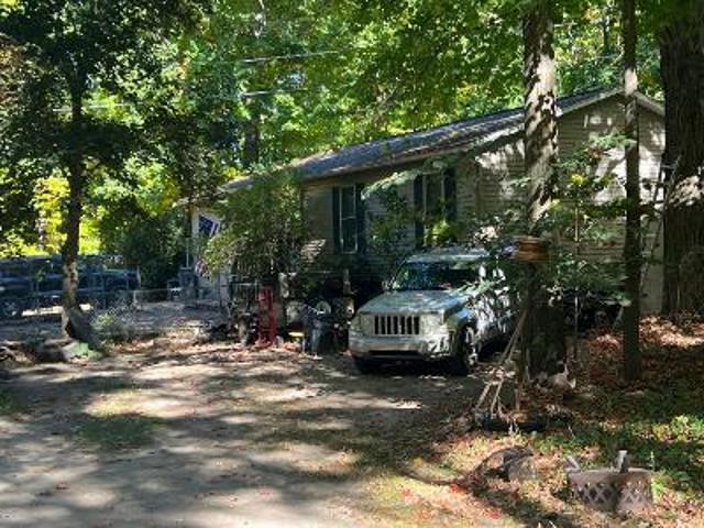 Birchwood Dr