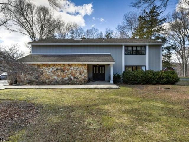Birchwood Ln, Boonton Township, Home For Sale