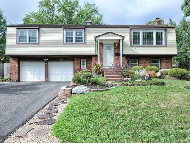 Birchwood Park Dr N, Cherry Hill, Home For Sale