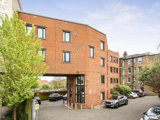 Bird In Hand Mews, London, 2 Bedroom Apartment