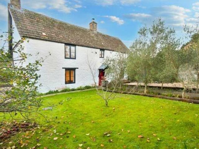 Bird Tree Cottage, High Street, 4 Bedroom Cottage