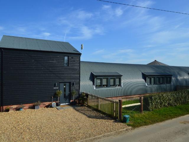 Birdbrook, Halstead, Essex CO9, 4 bed barn conversion to rent, £2,150 pcm | PrimeLocation