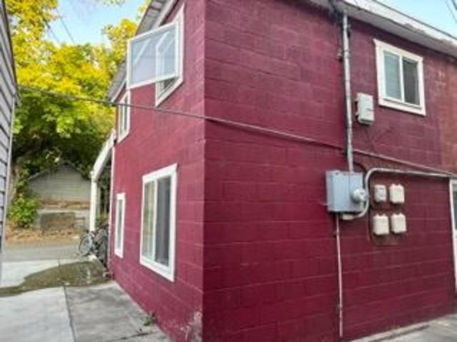 Birdhouse 355 E 500 N