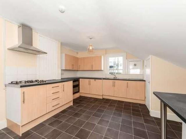Birdhurst Road, South Croydon, CR2