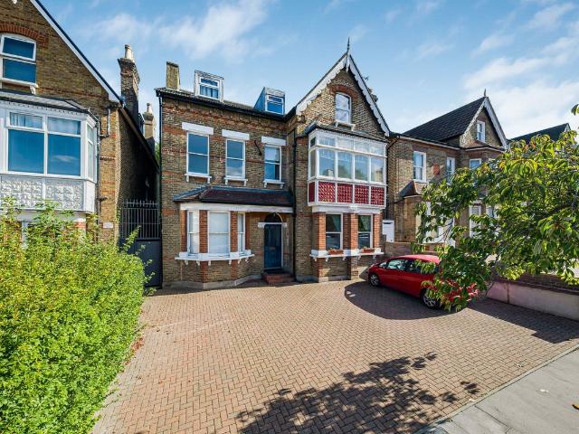 Birdhurst Rise, South Croydon CR2, 1 bed flat to rent, £1,300 pcm | PrimeLocation