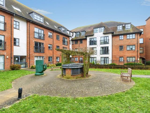 Birds Hill, Letchworth Garden City SG6, 1 bed property to rent, £1,100 pcm | PrimeLocation