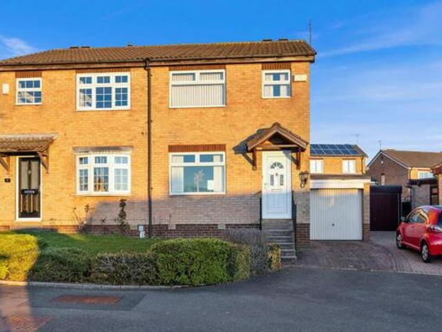 Birkbeck Court, High Green, 3 Bedroom Semi detached
