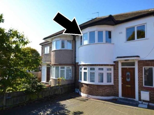 Birkbeck, Greenford 2 bed flat to rent £1,715 pcm £396 pw