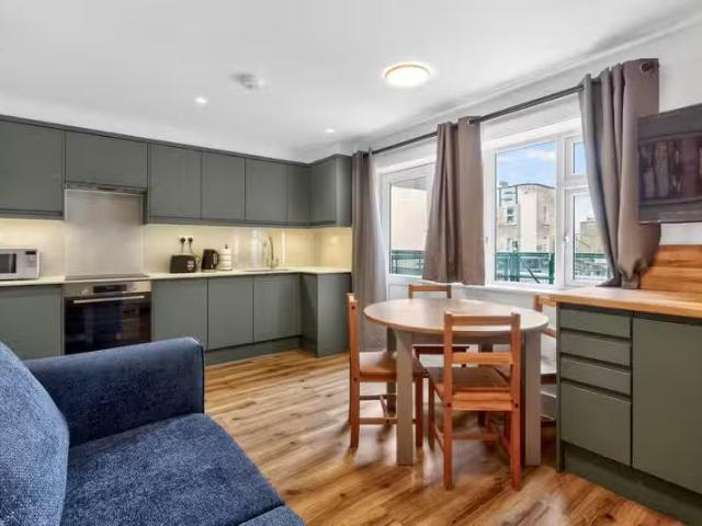 Birkbeck Mews, London, E8 2LE