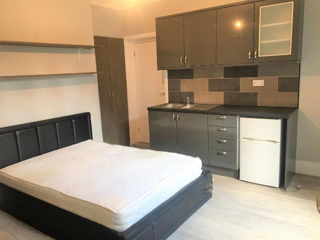 Birkbeck Road, Acton, London W3, Studio to rent, £1,100 pcm | PrimeLocation