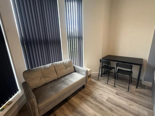 Birkby Lodge Road, HUDDERSFIELD