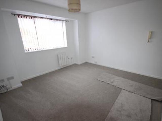 Birkdale Avenue, Burton Upon Trent, Branston, DE14