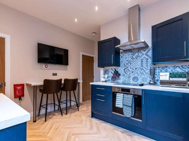 Birley Street Room 4