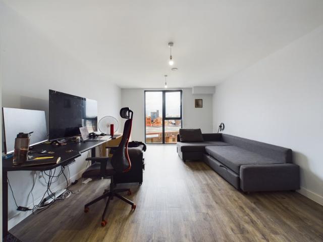 Birmingham New Street – 1 Bedroom Flat