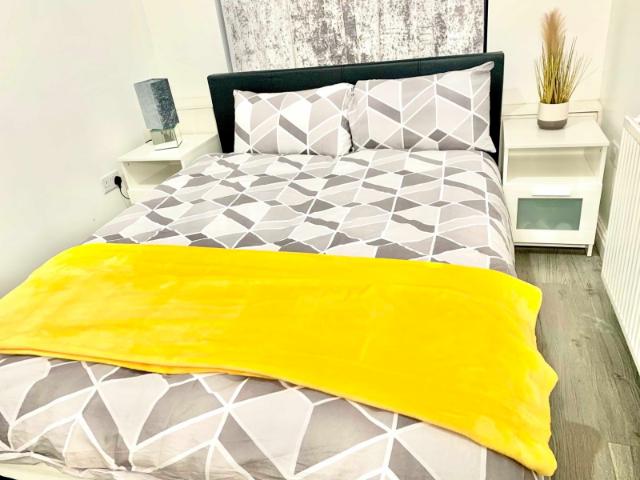 Birmingham B11, Room to rent, £600 pcm | PrimeLocation