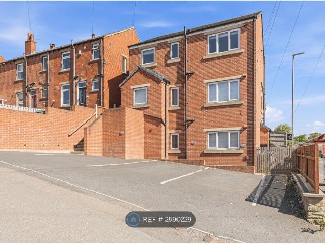 Birstall, Batley WF17, 2 bed flat to rent, £795 pcm | PrimeLocation