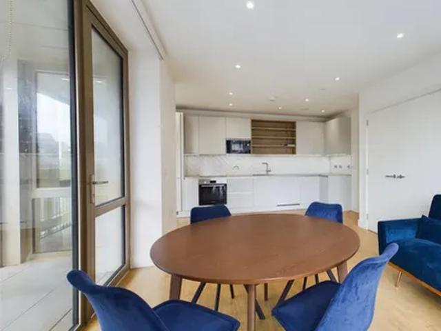 Bistro Corner, 11 Aberfeldy Square, London, E14 0XA, United Kingdom | 2 bed apartment for rent #120436757 | Rentberry
