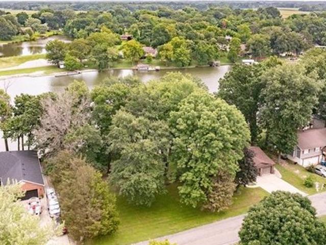 Biscay Dr, Edwardsville, IL 62025