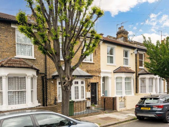 Biscay Road, Hammersmith W6, 2 bed flat to rent, £3,500 pcm | PrimeLocation