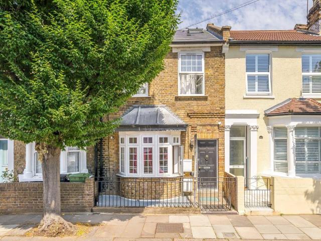 Biscay Road, Hammersmith W6, 2 bed flat to rent, £3,150 pcm | PrimeLocation