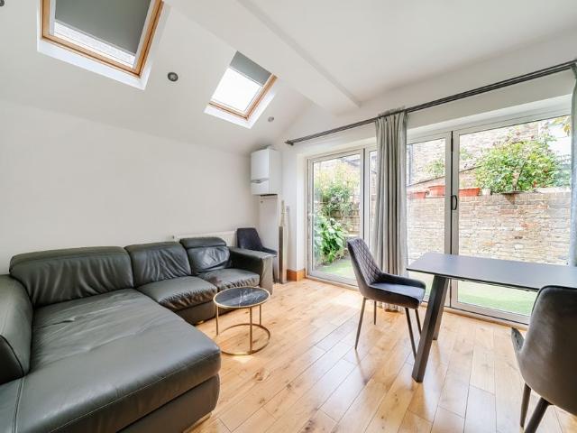 Biscay Road, Hammersmith, London, W6