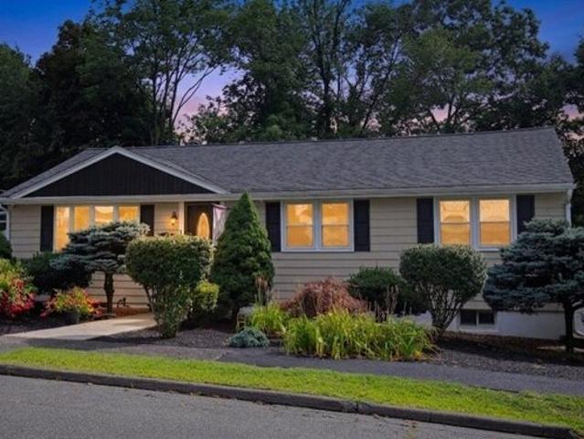 Biscayne Ave, Saugus, Home For Sale