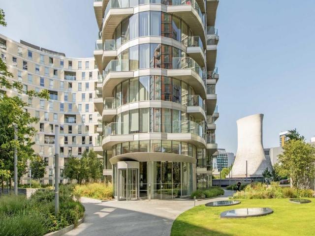 Biscayne Avenue, London E14 2 bed flat to rent £2,700 pcm £623 pw