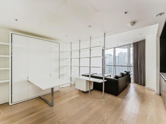 Biscayne Avenue, London, E14 Studio to rent £2,000 pcm £462 pw