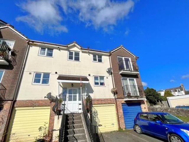 Biscombe Gardens, Saltash, 2 Bedroom Flat