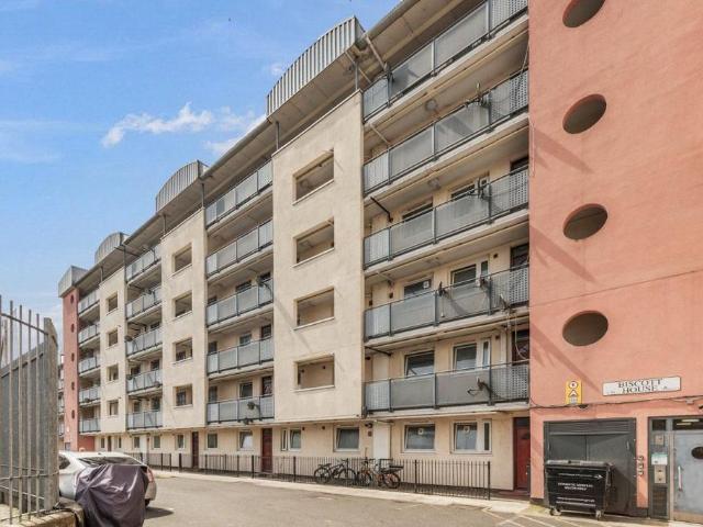 Biscott House, Devas Street, London 3 bed flat to rent £2,800 pcm £646 pw