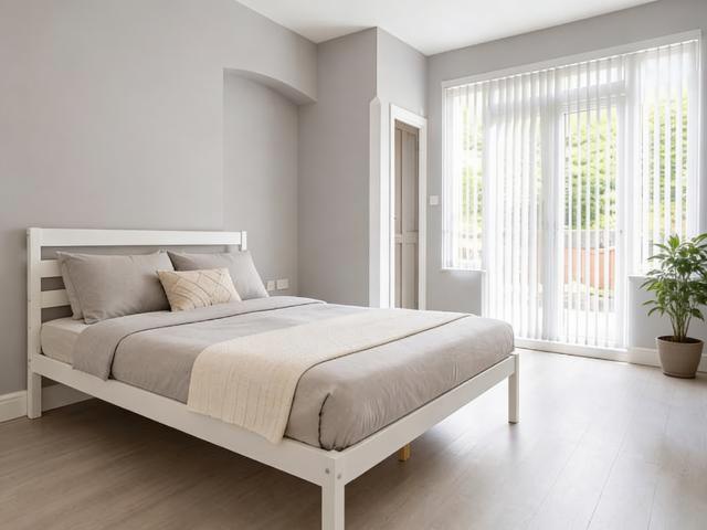 Biscot Road, Luton, Bedfordshire LU3, Studio to rent, £750 pcm | PrimeLocation