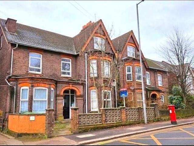 Biscot Road, Luton LU3, Studio to rent, £650 pcm | PrimeLocation