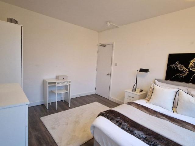 Biscot Road, Luton LU3, Room to rent, £500 pcm | PrimeLocation