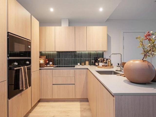 Biscuit Walk, Bermondsey, London, SE16 3 bed flat to rent £5,610 pcm £1,295 pw