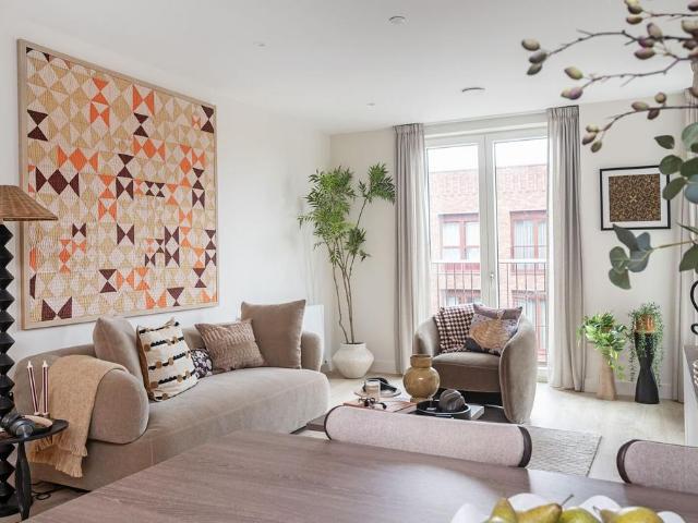 Biscuit Walk, Bermondsey, London, SE16 3 bed flat to rent £5,395 pcm £1,245 pw