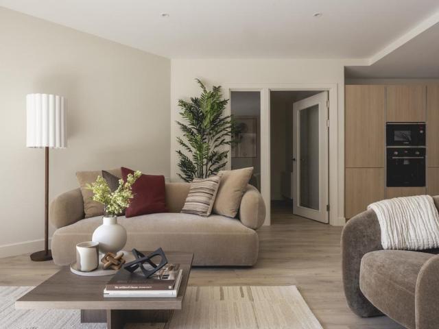Biscuit Walk Bermondsey SE16 1 bed apartment to rent £3,400 pcm £785 pw