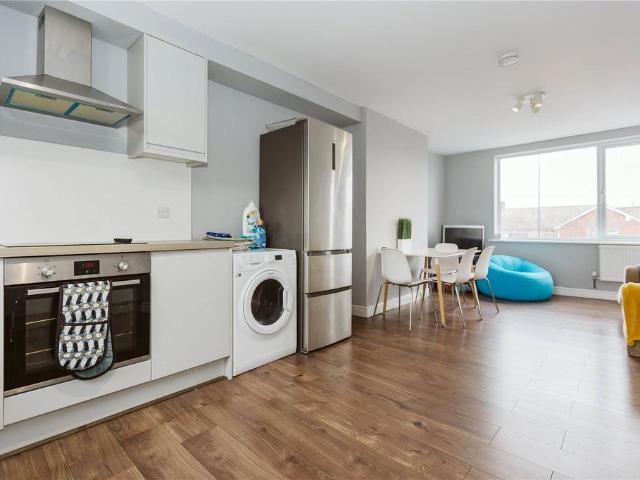 Bishopthorpe Road, Bristol, BS10 6 bed apartment to rent £3,912 pcm £903 pw