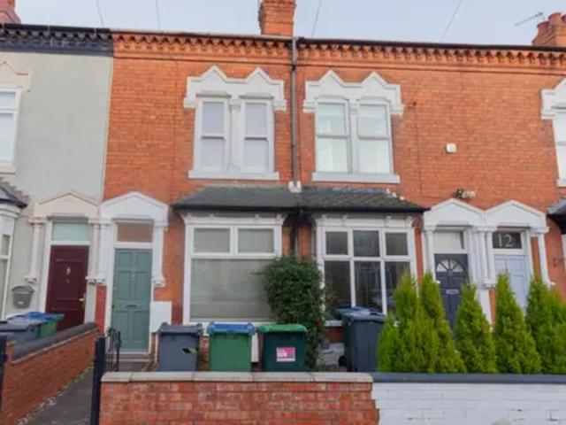 Bishopton Road, Warley Wigorn, B67 5DS, United Kingdom | 2 bed townhouse for rent #140543859 | Rentberry