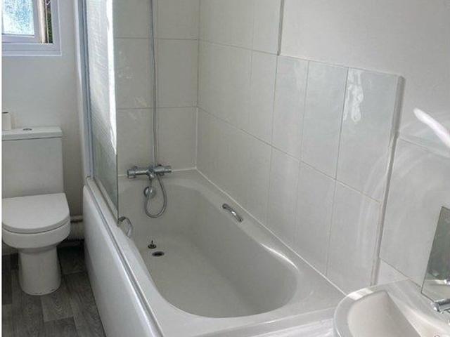 Bishop Butt Close, Orpington BR6, 1 bed flat to rent, £1,400 pcm | PrimeLocation