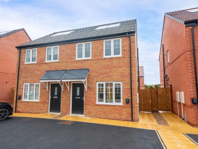 Bishop Drive, Radcliffe On Trent NG12, 2 bed semi detached house to rent, £1,250 pcm | PrimeLocation