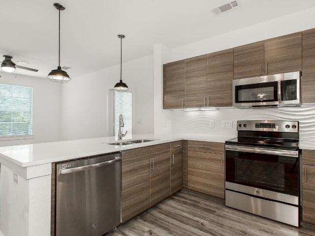 Bishop Flats 1 Bedroom Apartment for Rent at 305 Melba St, Dallas, TX 75208
