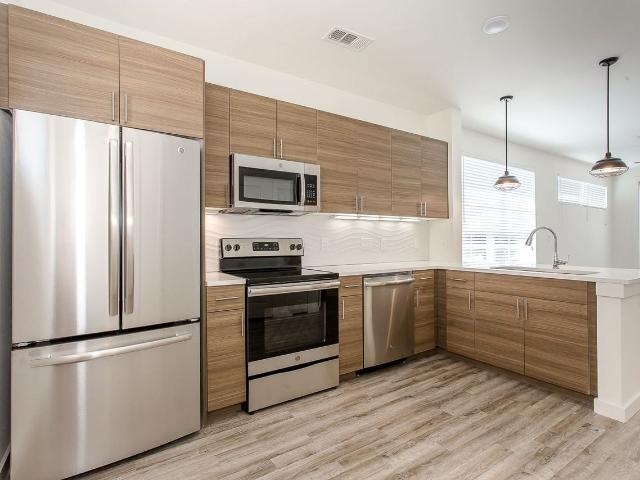 Bishop Flats 1 Bedroom Apartment for Rent at 305 Melba St, Dallas, TX 75208