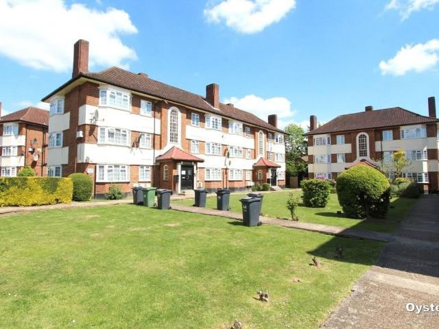 Bishop Ken Road, Harrow HA3, 2 bed flat to rent, £1,500 pcm | PrimeLocation