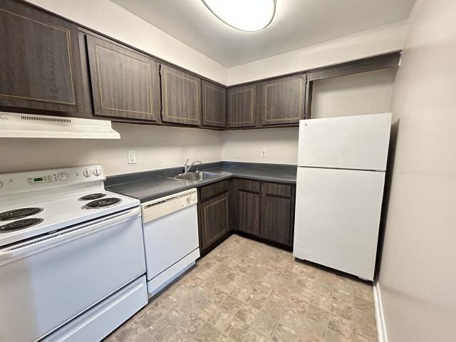 Bishop Hill Apartments 1 Bedroom Apartment for Rent at 151 S Bishop Ave, Aldan, PA 19018 Clifton Heights