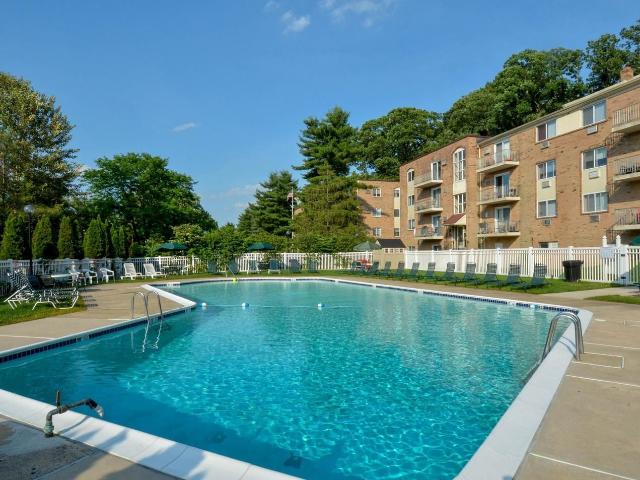 Bishop Hill Apartments 1 Bedroom Apartment for Rent at 151 S Bishop Ave, Aldan, PA 19018 Clifton Heights