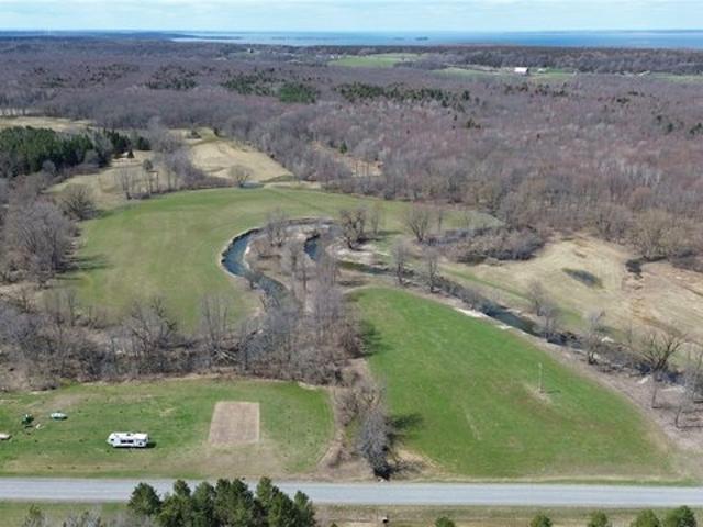 Bishop St, Henderson, NY 13650