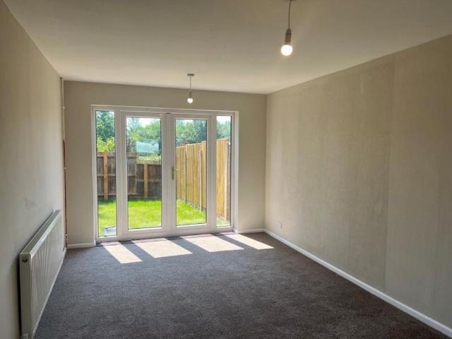 Bishopdale, Brookside £925 pcm