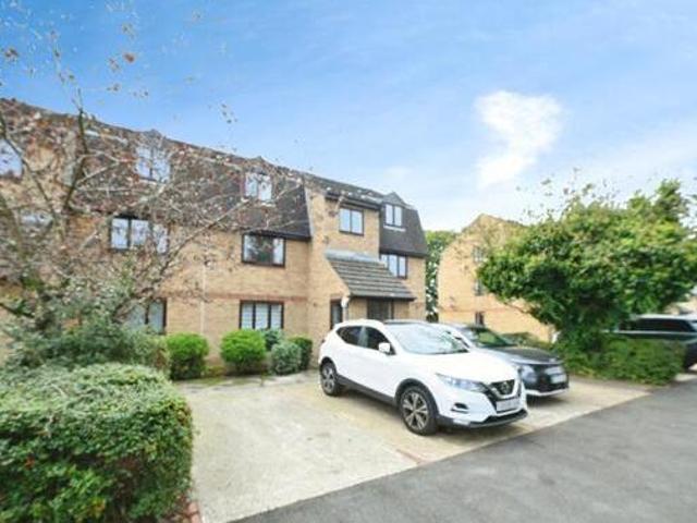 Bishops Court, Romford, 1 Bedroom Ground
