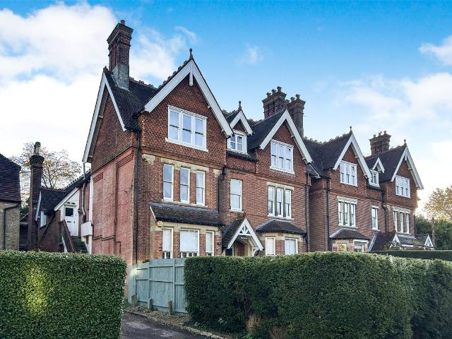 Bishops Down Road, Tunbridge Wells, Kent TN4, 3 bed flat to rent, £1,750 pcm | PrimeLocation