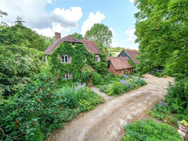 Bishops Waltham, Southampton. 6 bed detached house to rent £6,500 pcm £1,500 pw